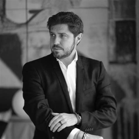 Alexander Kovatchev Alex Kovatchev Idea • Threads Say More