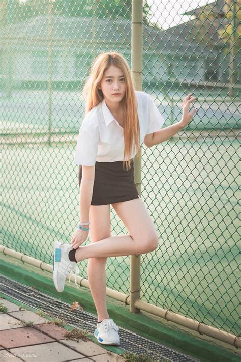 Đồng phục đại học của sinh viên Thái siêu bó siêu ngắn và hẳn là sexy nhất châu Á