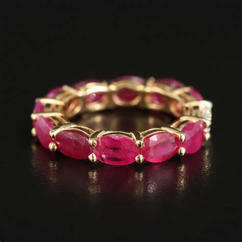 18k 0 44 Ctw Diamond And 6 05 Ctw Ruby Band Ebth