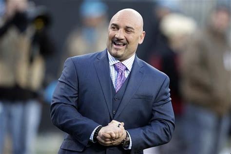 Nfl Inside Jay Glazer Shows Off Girlfriend While On Vacation