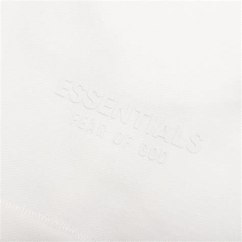 Essentials Sweatshort Cloud Dancer Fear Of God Essentials Feature