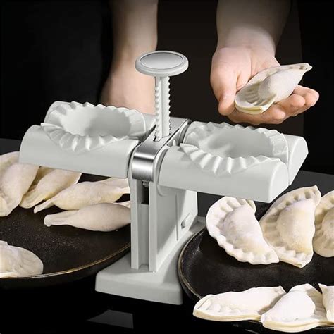 Sanyisan 2022 Household Double Head Automatic Dumpling Maker Mould