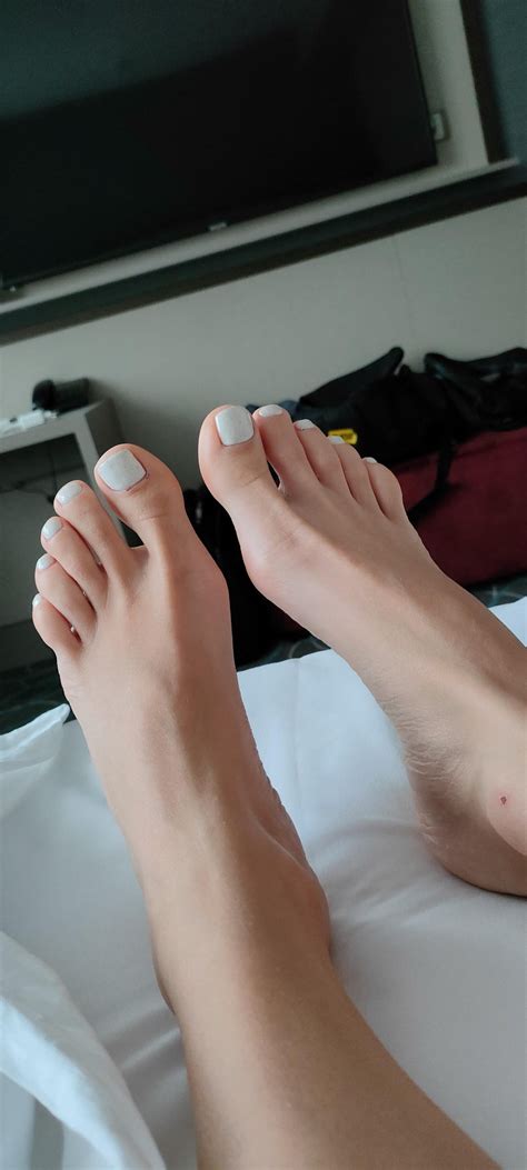 I Get An Orgasm From Touching My Legs R Rate My Feet