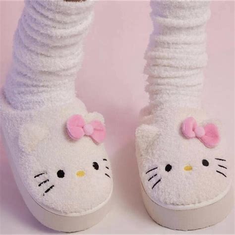 Hello Kitty Forever 21 Slippers These Are A Size Depop