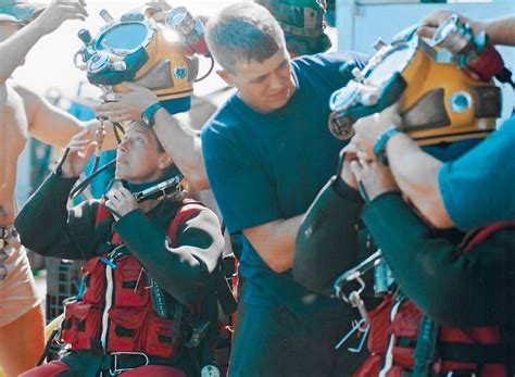 50 Years Of Women In Navy Diving Advancing Opportunity In Tandem With