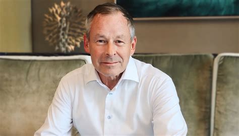 The Gunslinger ‘when You Have Tom Mars On The Other Sideline You Better Buckle Up