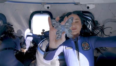 Inside The All Female Blue Origin Flight See Katy Perry Lauren