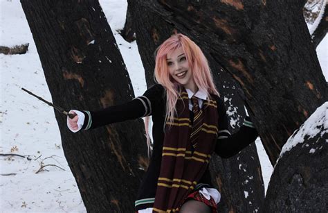 Nicole Eevee Davis Пикабу