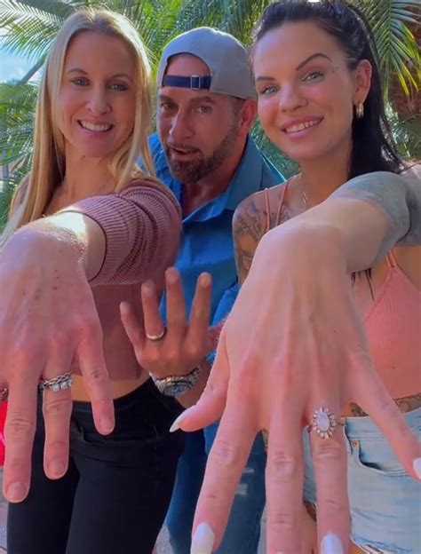 Two Florida Women Were In A Throuple But Are Now Sister Wives O T