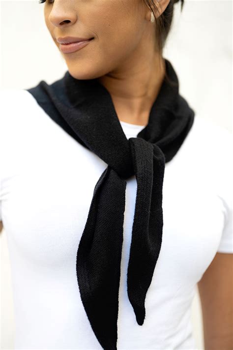 Mina Merino Scarf Black Nyheter Fra Christian Aks Hos Kleinsno