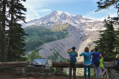 A First Timers Guide To Paradise At Mt Rainier Hikes And Attractions