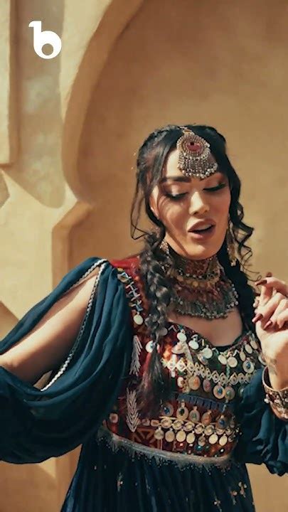 گل لاله فدای بچه خاله ماریا تابان ️😍😘 Youtube