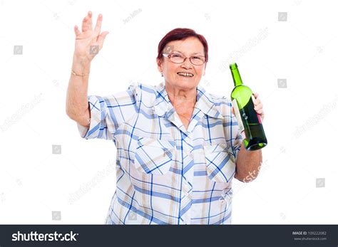 747 Fotos De Drunk Old Woman Fotos Imágenes Y Otros Productos