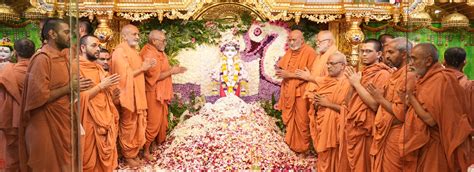 Rajkot Gurukul 16th Patotsav Of Shree Ghanshyam Maharaj At Vashi New
