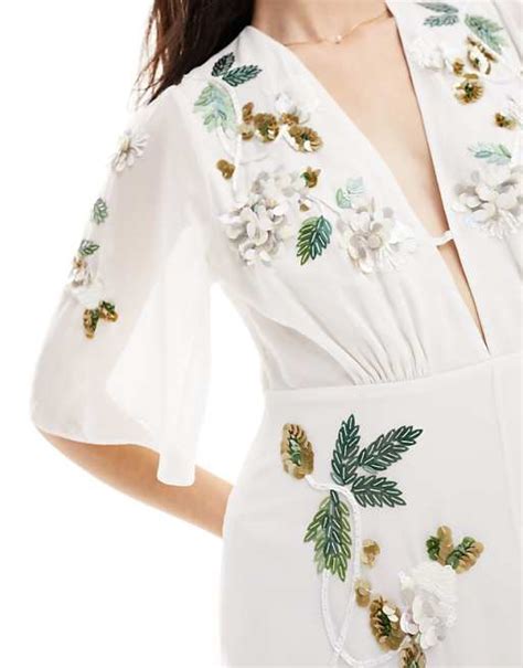 Hope And Ivy Bridal Flutter Sleeve Embroidered Floral Maxi Dress In Ivory