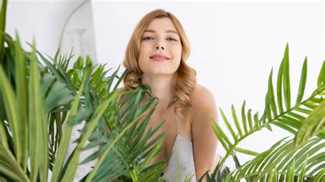 Stefania Beatty Desktop Wallpaper 1920x1080