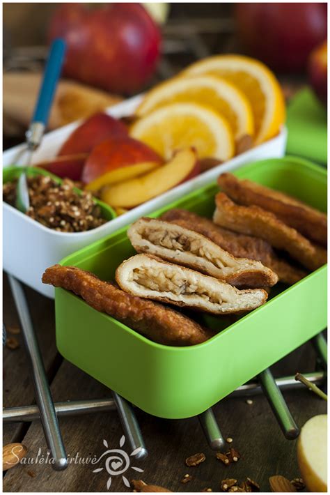 Kai Gamina Jis Varškės čeburekai Su Obuoliais Saulėta Virtuvė Skoniai Ir Istorijos