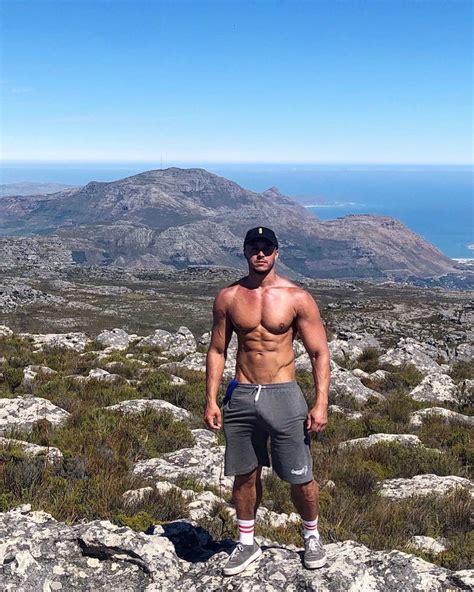 Diego Barros Lhomme Derrière Le Chibre Recordman Donlyfans