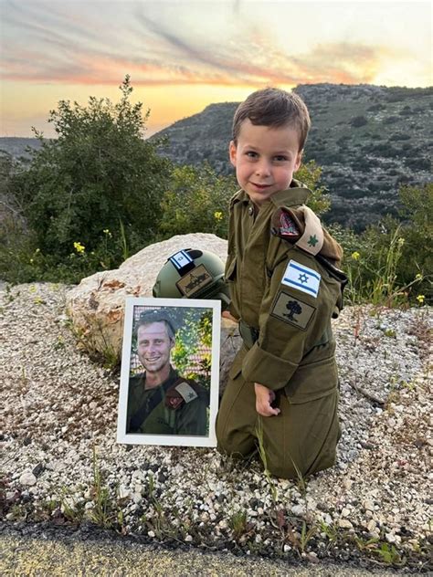 סרטונים לביא שמיר התחפש לאבא שלו מוטי שמיר הגיבור שנפל בשבעה באוקטובר