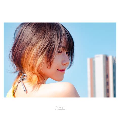 Round Triangle Square — 711 Model 仁藤りさ Lisa Nito Zlozlozloo