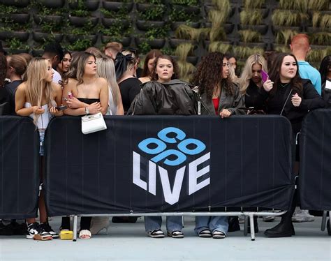 What An Embarrassment Fans Brand Arena The Co Flop Live After