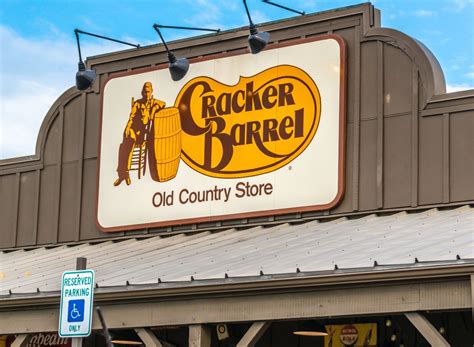 Cracker Barrel Just Brought Back 2 Popular Fall Menu Items