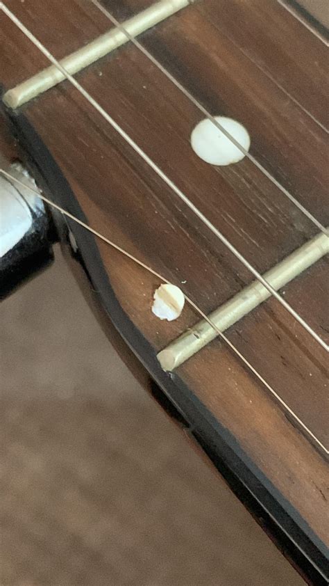 Broken Fifth String Nut R Banjo
