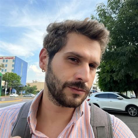 Humberto Lizardi Alzaga Humbertolizardi • Threads Say More