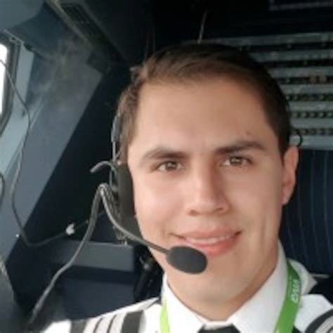 Accidente Débora Estrella ¿quién Era El Hombre Que La Acompañaba En La Avioneta Nueva Mujer