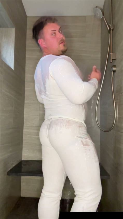 Shower With Pawb