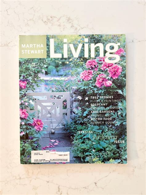 Martha Stewart Living Magazine Special Gardening Issue March 2001