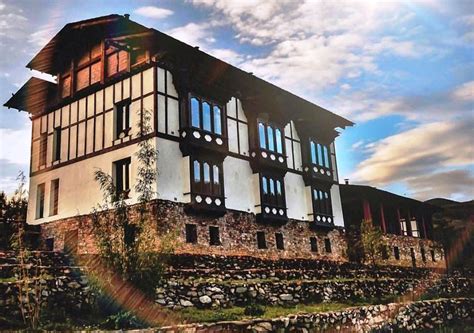 Gangtey Lodge In Phobjikha 5 Star Luxury Hotel In Phobjikha Book Now