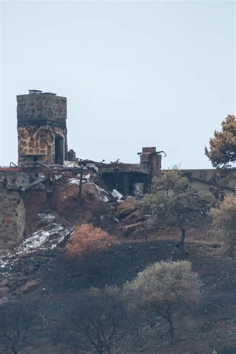 Frank Lloyd Wrights Arch Oboler Complex Appears Gutted By California Fire Frank Lloyd Wright