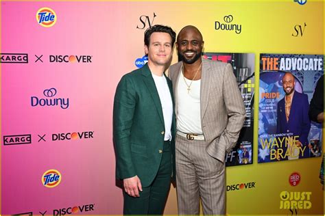 Jonathan Groff Jokes About Being Single While Attending Nyc Pride Event Photo 5046753