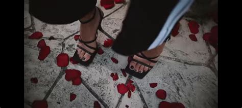 Emilia Merness Feet