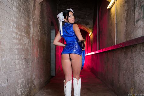 Sex Fighter Chun Li Vs Cammy Sex Fighter Chun Li Vs Cammy Xxx Parody 21 Porn Pic Eporner