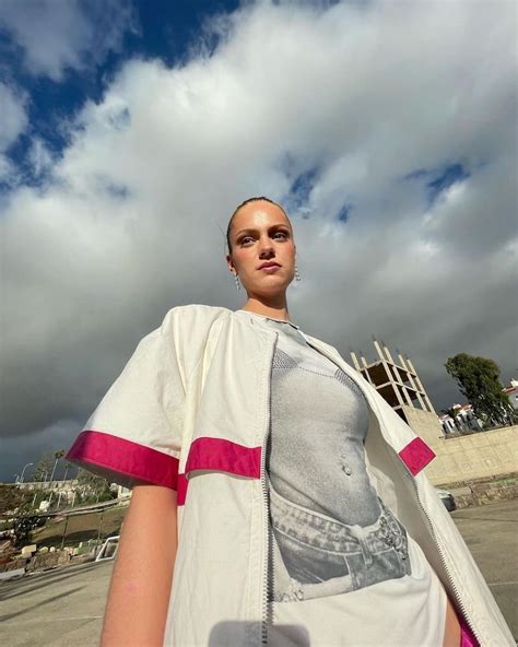 Amilli Drops A Nice Looking Video For Her “stuck In My Head” Single