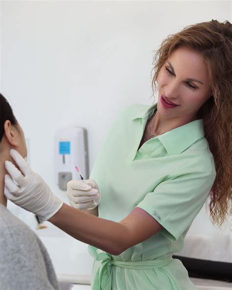 Dr Anna Dha Licensed Gp Aesthetic Doctor Drannadubai