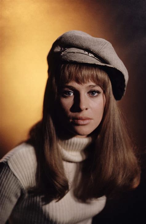 Julie Christie Rare Photos Of A Sixties Movie Icon