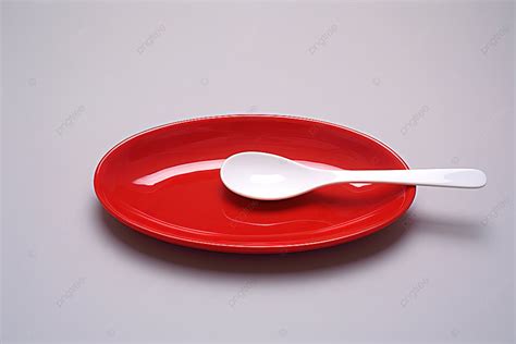 빨간 접시가 붙어 있는 숟가락 잃어버린 차이 비교 배경 일러스트 및 사진 무료 다운로드 Pngtree