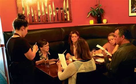 10명중 4명 실망 레스토랑 서비스 불만 ‘최고조 한국일보 애틀랜타