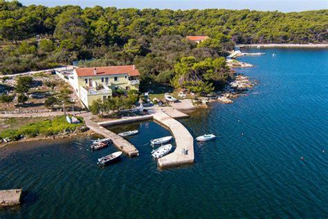 Apartments By The Sea Veli Rat Dugi Otok 438 Veli Rat Updated