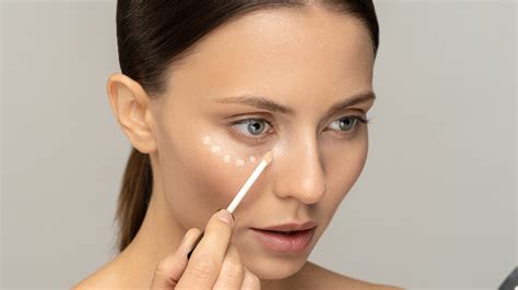 Concealer Vs Foundation Whats The Difference