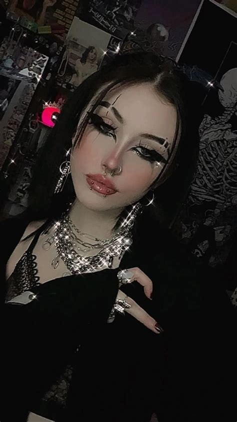Grunge E Girl Makeup Aesthetic Punk Makeup Goth Eye Makeup Dark Makeup Looks