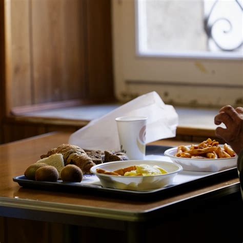 Il Progetto Delle Mense Diffuse Di Caritas Reggiana Raccontato Su Firmato Da Te Csv Emilia