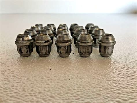 2015 Dodge Journey Lug Nuts Set Of 20 Oem Ebay
