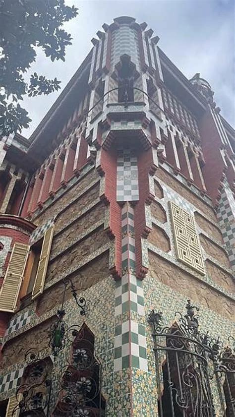 西班牙2024西班牙自由行 景點分享 巴塞隆納高第一號作品 維森斯之家casa Vicens有中文導覽旅遊walkerland窩客島