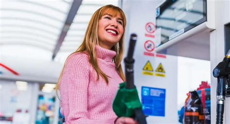 ¿cómo Ahorrar Gasolina Mientras Conduce Así Pagará Hasta Menos De La Mitad
