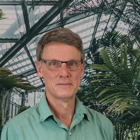 Sustainability Award To Chief Horticulturalist Bill Cole For Greenhouse Energy Improvements