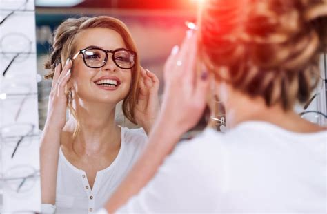 The Best Glasses For Your Face Shape Optical Illusions